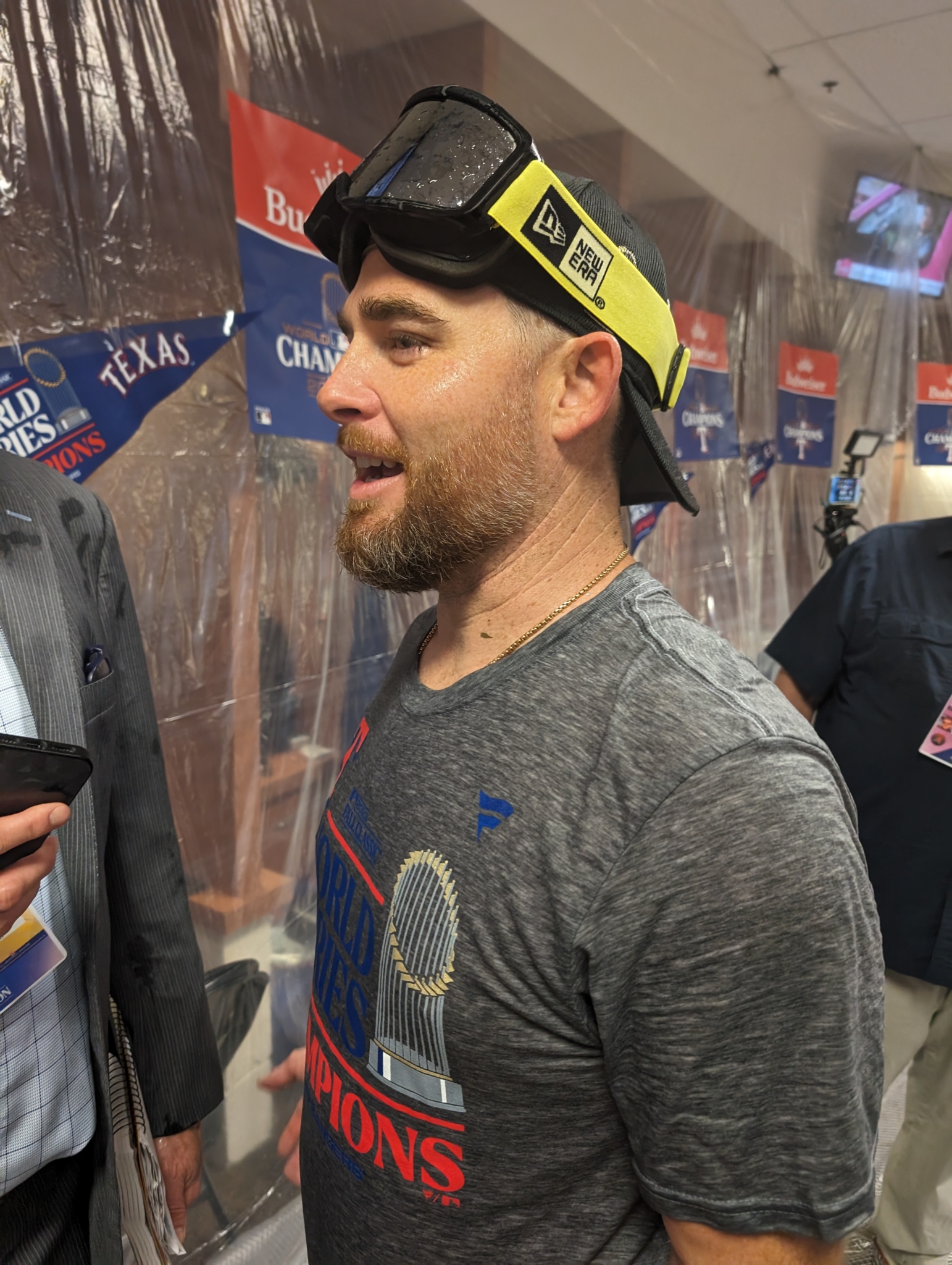 Report: Rangers Reliever Ian Kennedy Retiring - Sport Relay